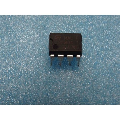 Ci 24W04 Ic ST24W04 Dip8 De Chez ST PLA025