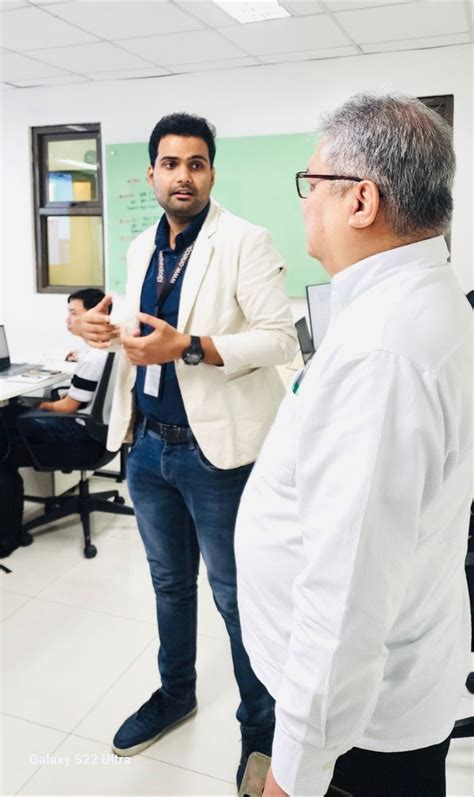 ashish verma on linkedin only one ☝️ quality that makes you big is