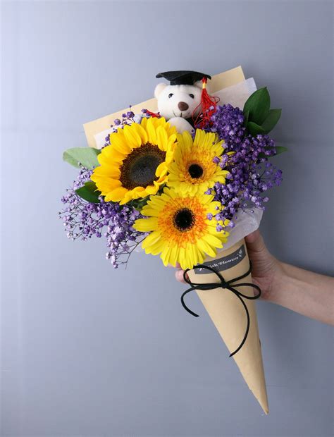 Graduation Bouquet 16 Wish Flowers