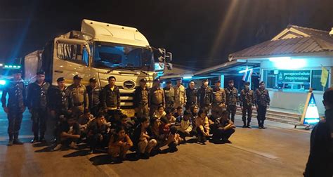 ပြောင်းဆန်တင် ကုန်ကားပေါ်လိုက်ပါလာသည့် မြန်မာ ၂၆ ဦး မဲဆောက်စစ်ဆေးရေးဂိတ