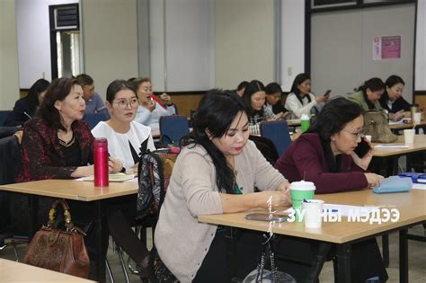 ФОТО Хөгжлийн бэрхшээлтэй хүүхдүүдэд тулгамдаж буй асуудлыг хэлэлцэж байна