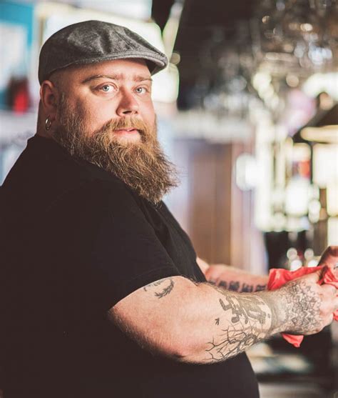 The Art Of Emotional Chemistry 15 Little Things That Make A Man Want