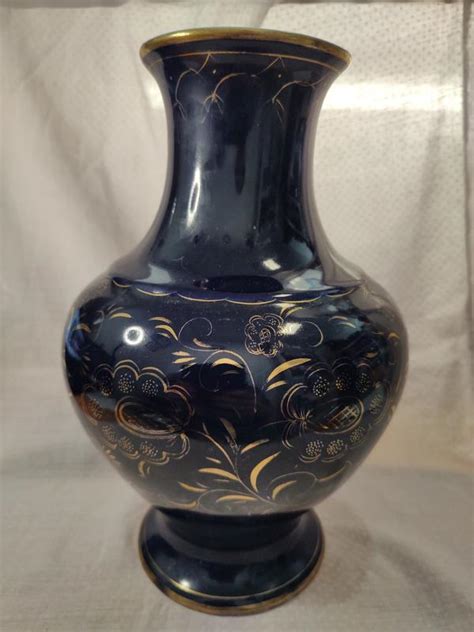 Ваза — ціна 2100 грн у каталозі Вази Купити товари для дому та побуту за доступною ціною на Шафі