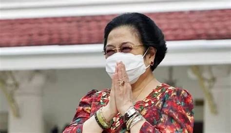 Bu Mega Lupa Jika Bung Karno Juga Perokok