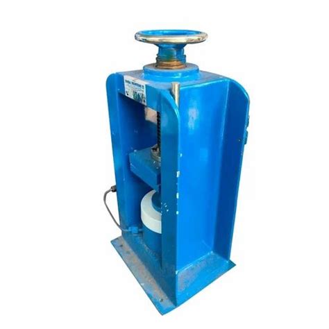 Hand Operated Cube Testing Machine Packaging Type Wooden At Piece In Kota