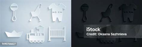 장난감 기차 아기 옷 접힌 종이 보트 유아용 침대 요람 침대 유모차 및 딸랑이 아기 장난감 아이콘을 설정합니다 벡터 3차원 형태에 대한 스톡 벡터 아트 및 기타 이미지