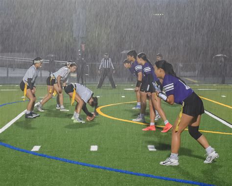Varsity Flag Football Falls 19 13 To Palo Alto High School El Estoque