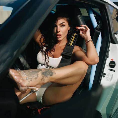 Check Out Emily Rinaudo Emjayrinaudo On Linkme