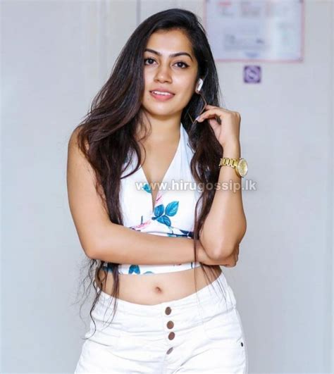 අම්මපල්ලා මම නම් ඉන්ජෙක්ෂන් ගහලා නෑ ප්‍රොමිස් ඇඟේ විදිහට නම්
