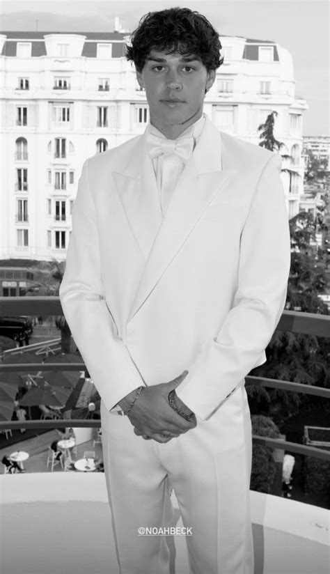 Noah Beck En 2025 Famosos