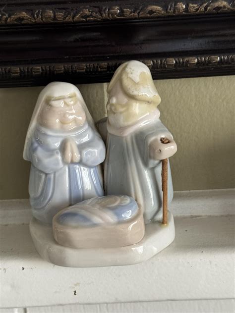 I Asked My Wife If This Statue Thing Looks Weird And She Said It Looks Fine But… R Mildlypenis