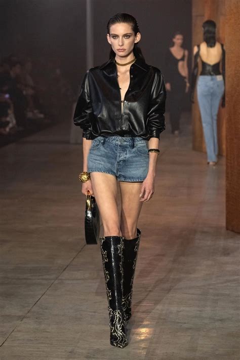 Які шорти модні головні тренди 2023 року фото