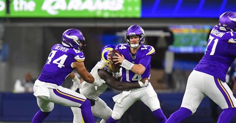 Refs Miss Blatant Facemask Penalty Rams Earn Controversial Win Vs Vikings On Sam Darnold