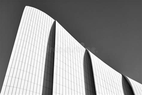 盖达尔·阿利耶夫中心 图库摄影片 图片 包括有 拱道 投反对票 博物馆 阿塞拜疆人 秃头 复杂 270682222