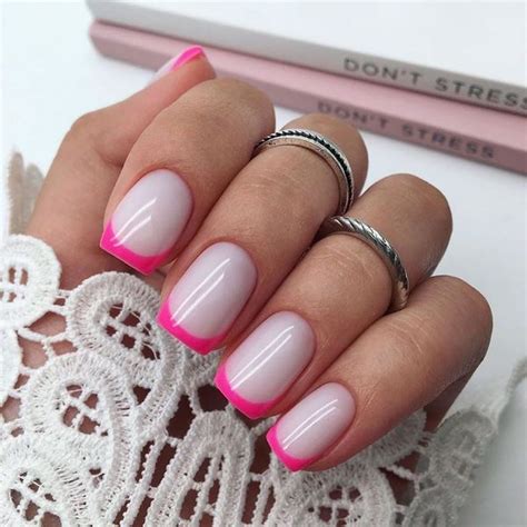 Френч маникюр 2024 2025 модные тренды идеи декор фото Nails Nail Shapes Minimalist Nails