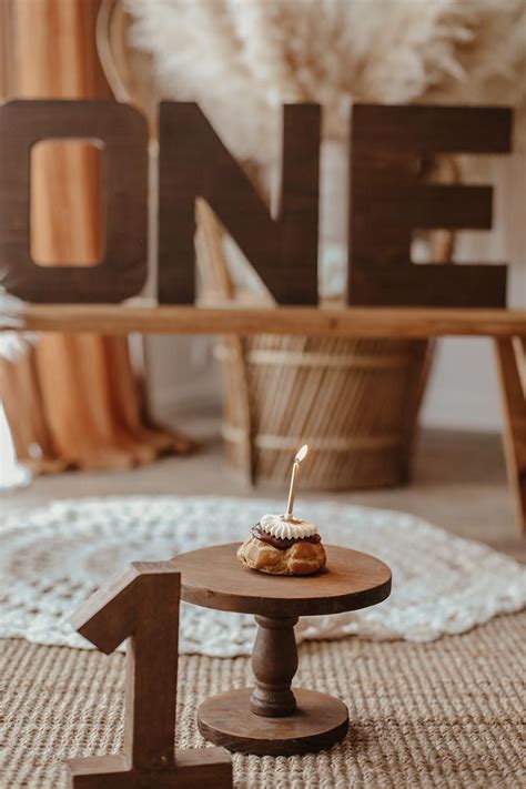 Letras One Grande Marrón