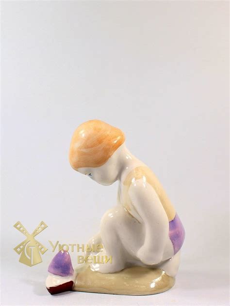 Фарфоровая статуэтка Девочка с корабликом в Санкт Петербурге цена 4500 руб — купить с