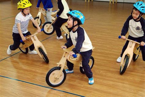 김도연놀이연구소 유치원 특성화 수업 노 페달 자전거 타기 Facebook