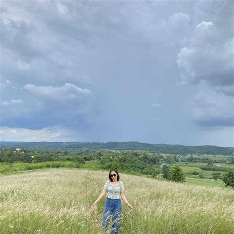 Phattranuch ️ คืนนี้ฤกษ์ดีมากๆ ค่ะ ร่วมถวายมาลัยขอพร พระแม่ธรณี สนามหลวง องค์ที่เก่าแก่ที่สุด