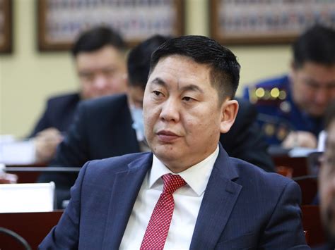 ШУУРХАЙ Баянгол дүүргийн засаг дарга Ө Сумъяабаатарыг огцрууллаа Isee Mn