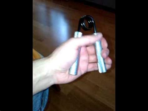 Heavy grip 150 - 70kg ściskacz Training with heavy grip 154lb - YouTube