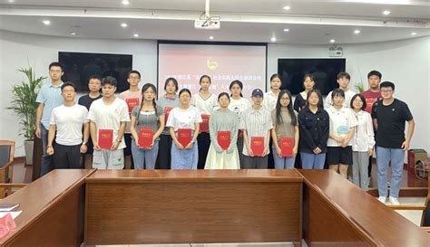 望江县召开2023年返家乡社会实践大学生座谈会暨才聚望江 智汇雷池人才新政宣介会 望江新闻网