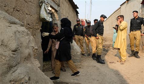 Pakistan Says Aiming To Expel One Million Illegal Migrants By End Of January Arab News