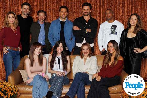 One Tree Hill Cast Reunite At Holiday Event In Wilmington Exclusive
