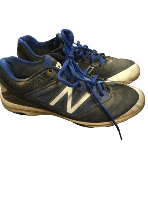 Used New Balance Cleat Youth 06 0 Baseball And Softball Cleats Sidelineswap