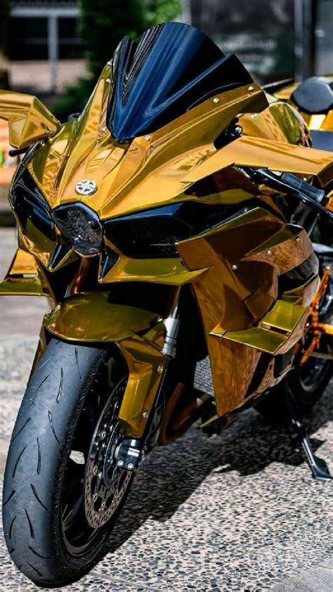 Luxury Bikes: Shiny Gold Motorcycle
