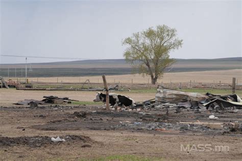 ХХААХҮ ийн Яамнаас түймэрт өртсөн өрхүүдэд тусламж үзүүллээ