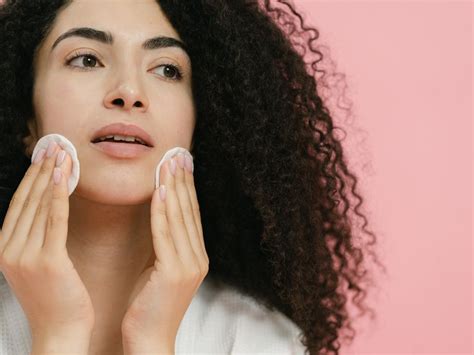 Як очистити шкіру обличчя від прищів швидко і без косметики