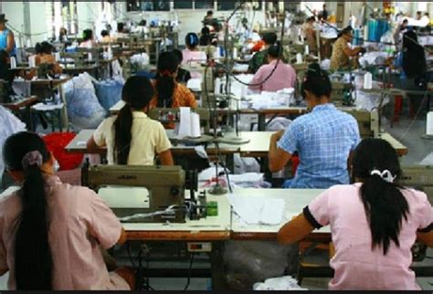 အထည်ချုပ်လုပ်ငန်းမှနေ၍ ပို့ကုန်ဝင်ငွေ အများဆုံးရနေသည်ဟု စစ်ကောင်စီဆိုသော် လည်း အထည်ချုပ်စက်ရုံတခ