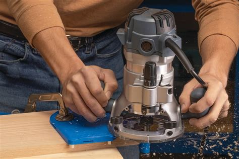 the ultimate guide to wood routers kreg tool