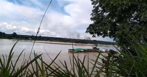 စစ်ကောင်စီတပ်ဖွဲ့ဝင်များ စီးလာသည့် သံခွံအမျိုးအစားရေယာဉ် အပစ်ခံရ သံလွင်ခက်