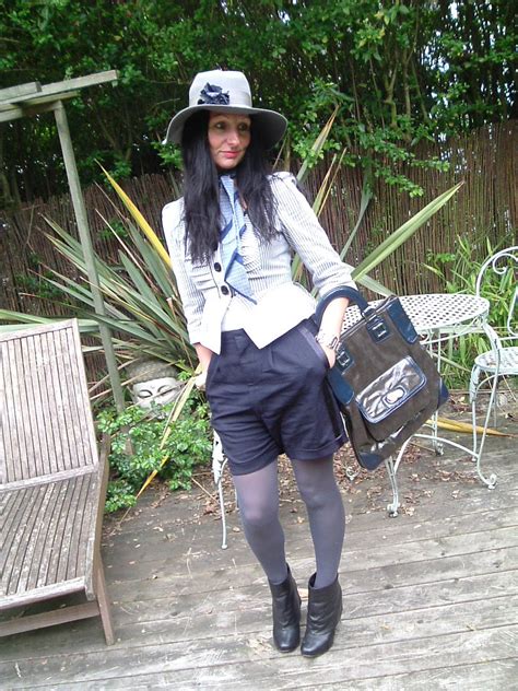 Vintage Vixen Old Hat