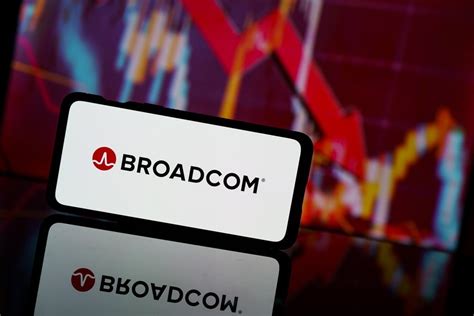 Broadcom Shares Trade In Tight Range Ahead Of Q2 Earnings Report The