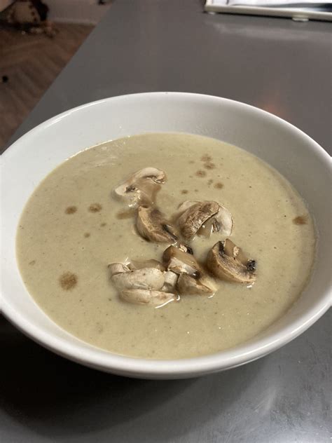 Rich And Delicious Cream Of Mushroom Soup In One Pot Kitch Me Now