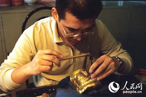 중국 금은 세공 전통 방식 지켜나가는 ‘황금 장인 10