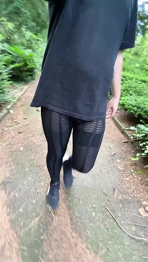 새로운 좋아하는 레깅스와 함께 걷기 xHamster