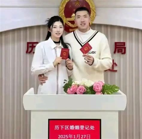 陶汉林狠狠幸福了！鲁媒曝已领证，老婆身高超一米九，体型纤细！