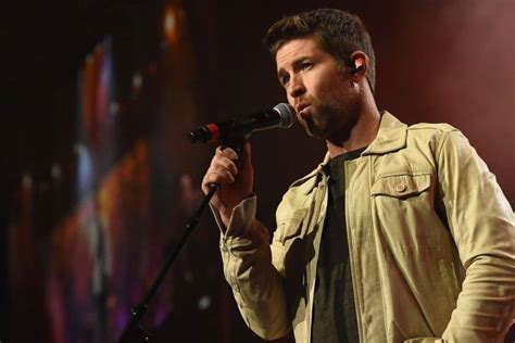 Josh Turner Breaks Silence After Tragic Bus Crash Please Keep Praying