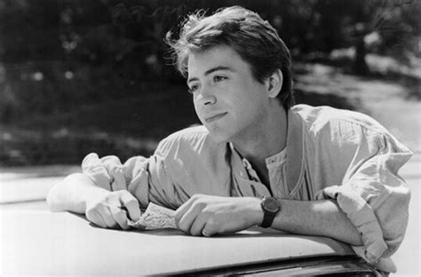 젊은 로버트 다우니 주니어  움짤주의 인스티즈 Instiz 이슈 카테고리