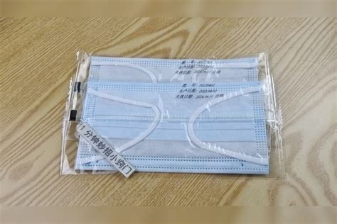 夏天戴口罩太闷热？医护人员有好方法，不闷不热防护效果好防护口罩方法