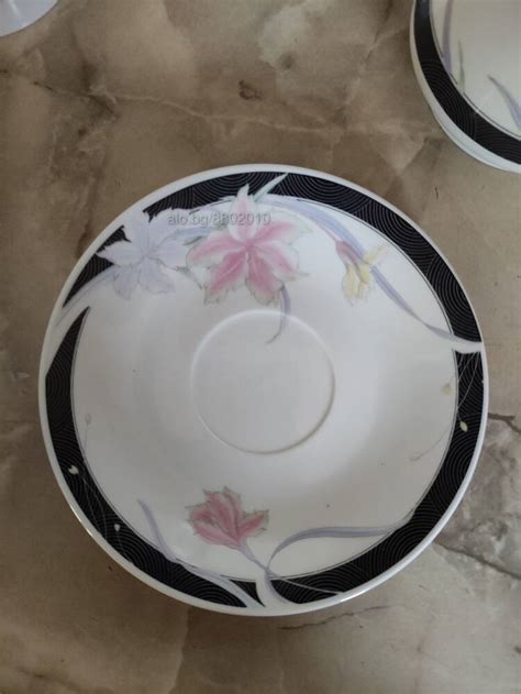 Порцеланов сервиз за чай Съдове Сервизи Прибори Тетевен Пълен