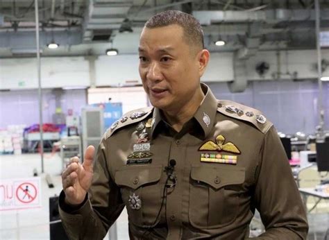 ศจร ตร ชมเชย บก จร ช่วยชายถูกอุ้มย่านร่มเกล้า ยกเป็นตัวอย่าง“สุภาพบุรุษจราจร”