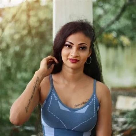 Desi Bangali Sonali Bhabi Ki Schnelle Ainalsex Xhamster