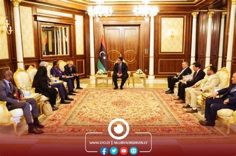 المنفي يبحث مع رئيس بعثة الاتحاد الأفريقي تطورات الأوضاع السياسية في