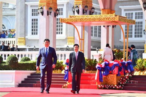 Монгол Улсын Ерөнхийлөгч У Хүрэлсүх БНАЛАУ д төрийн айлчлал хийж байна