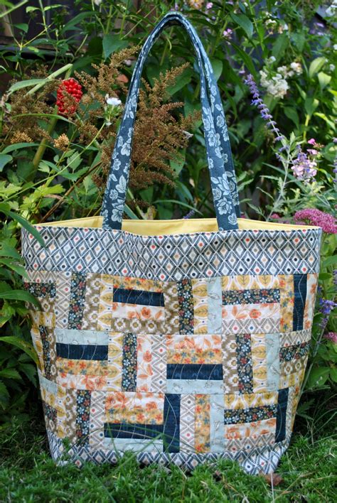 PDF Patchwork Tote Bag PATTERN Charm And Scrap Friendly Rail Etsy